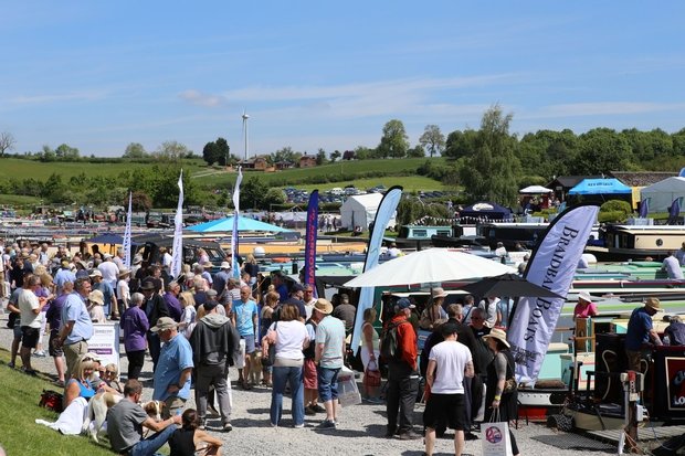 Crick Boat Show | Data Thistle