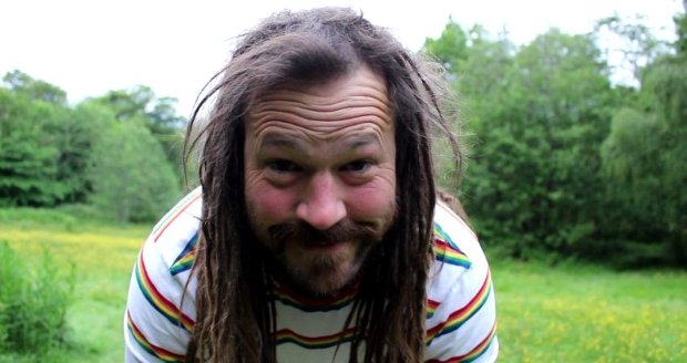 Harry Bird - The Wee Red Bar, Edinburgh (album Tour) | Data Thistle