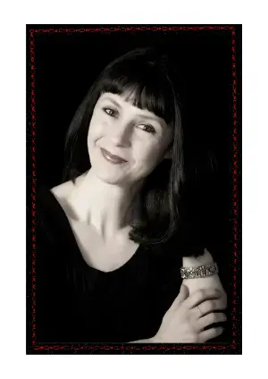 Gothic Tales: Essie Fox in conversation with Amanda Mason | Data Thistle
